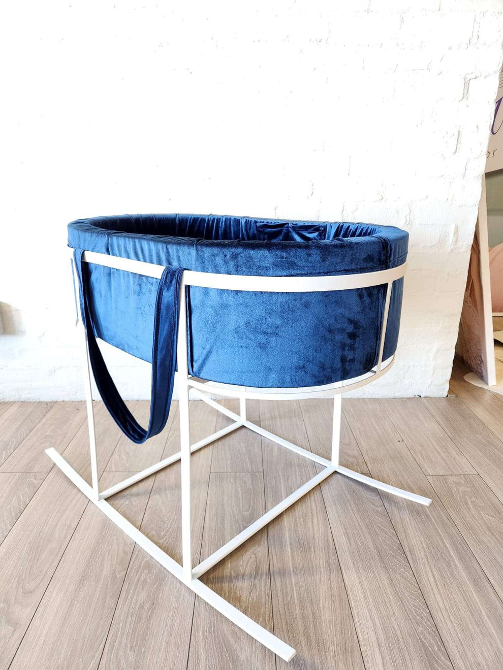 Roman carry cot rocking stand – PINKFOOT